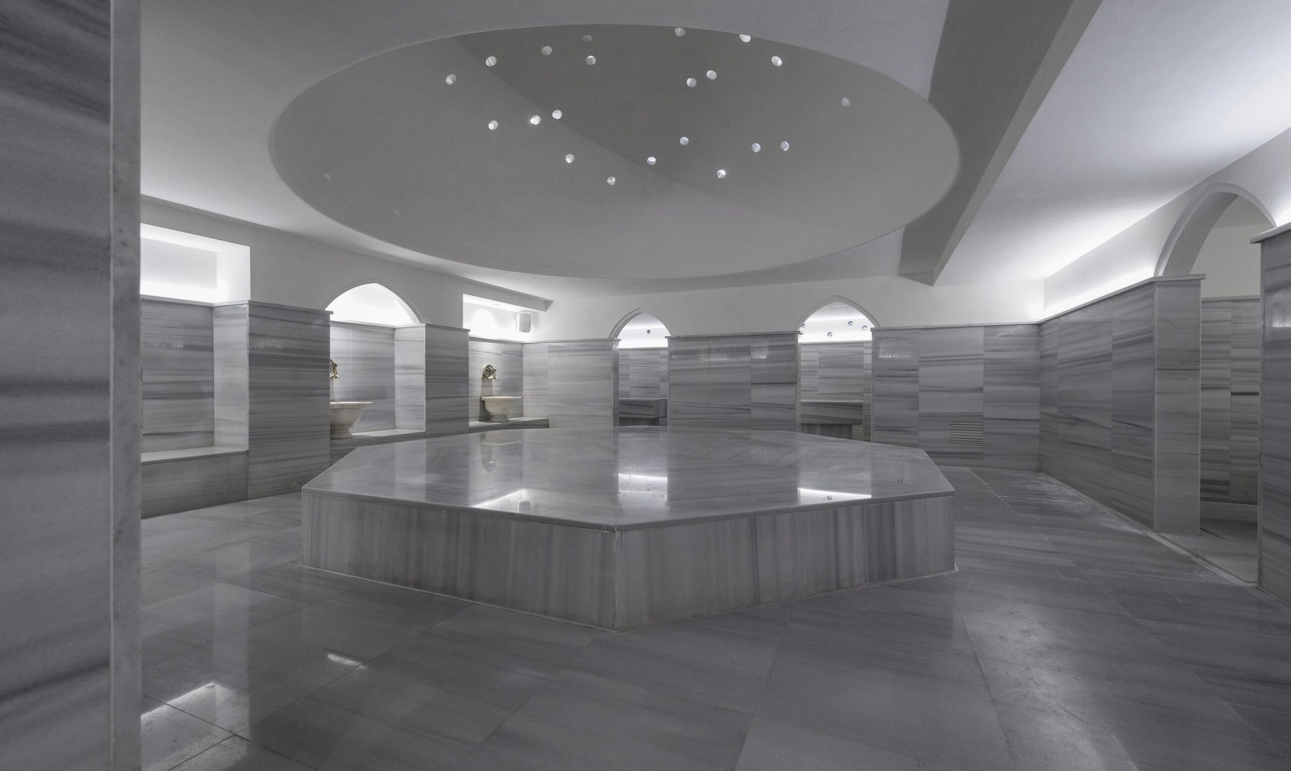 Polis Hammam- Polis Loutron (Athens) - Bon Flâneur