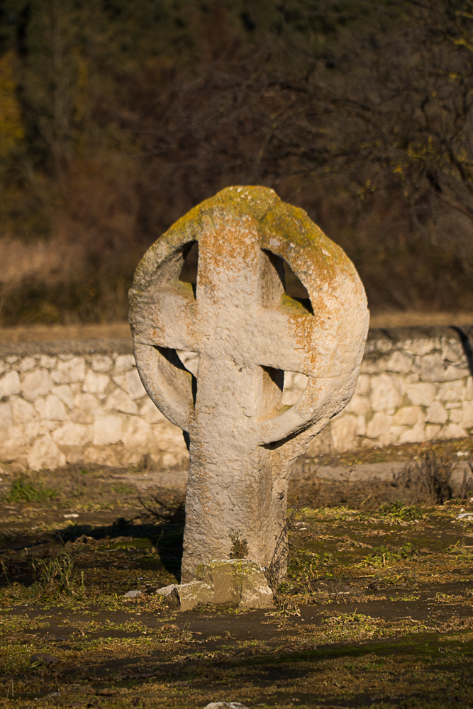 Bogomil cemetery - Bon Flâneur